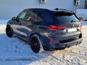 Black BMW X5 2019 in Vilnius, with an engine capacity of 3.00 L and mileage of 200 thousand km for 43999 €, photo 22 on AUTOMOTO.COM.LV