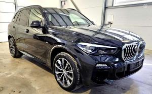 Melns BMW X5 2019 Marijampole, ar dzinēja tilpumu 2.99 L un nobraukumu 181 tūkst. km par 36500 €, foto  vietnē AUTOMOTO.COM.LV