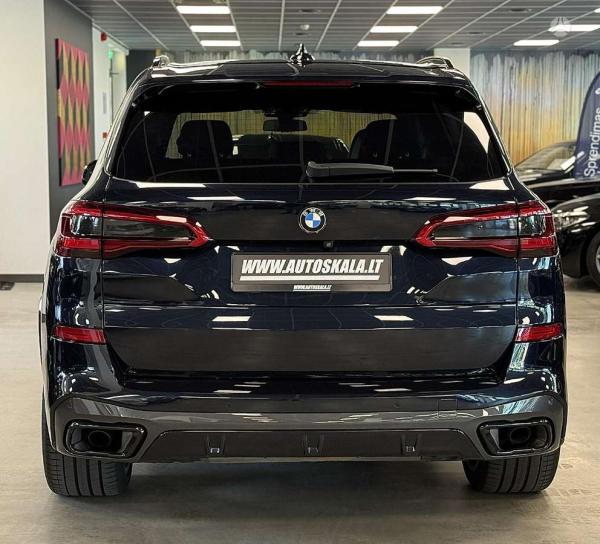 Black BMW X5 2019 in Klaipeda, with an engine capacity of 2.99 L and mileage of 220 thousand km for 43900 €, photo 2 on AUTOMOTO.COM.LV