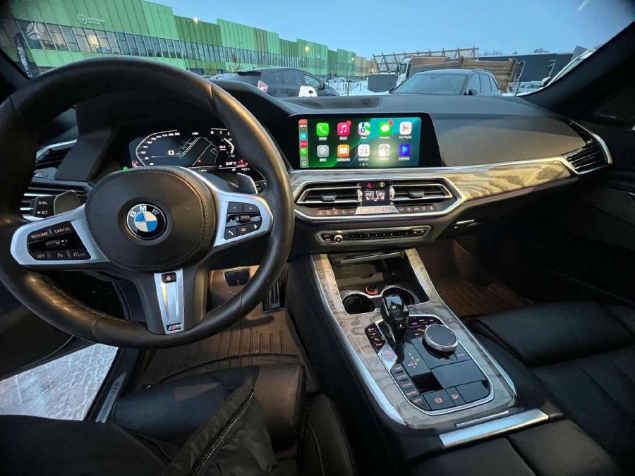 Black BMW X5 2019 in Vilnius, with an engine capacity of 4.40 L and mileage of 189 thousand km for 38500 €, photo 12 on AUTOMOTO.COM.LV