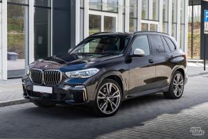 Black BMW X5 2019 in Vilnius, with an engine capacity of 3.00 L and mileage of 241 thousand km for 34000 €, photo  on AUTOMOTO.COM.LV