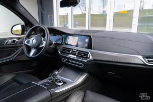 Black BMW X5 2019 in Vilnius, with an engine capacity of 3.00 L and mileage of 241 thousand km for 34000 €, photo 30 on AUTOMOTO.COM.LV