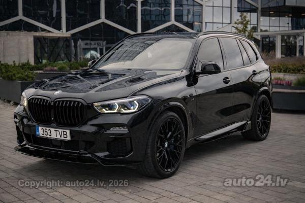 Melns BMW X5 2019 Narva, ar dzinēja tilpumu 3.00 L un nobraukumu 198 tūkst. km par 46700 €, foto 1 vietnē AUTOMOTO.COM.LV