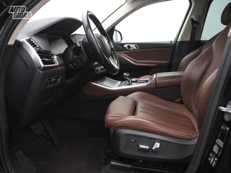 Melns BMW X5 2019 Viļņa, ar dzinēja tilpumu 3.00 L un nobraukumu 154 tūkst. km par 40999 €, foto 5 vietnē AUTOMOTO.COM.LV