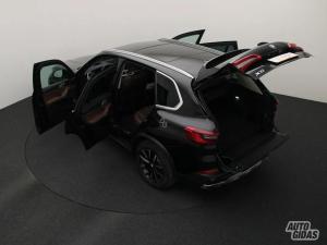 Melns BMW X5 2019 Viļņa, ar dzinēja tilpumu 3.00 L un nobraukumu 154 tūkst. km par 40999 €, foto 14 vietnē AUTOMOTO.COM.LV