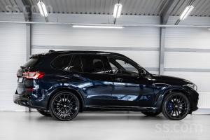 Melns BMW X5 2019 Tukums, ar dzinēja tilpumu 3.00 L un nobraukumu 0 tūkst. km par 43990 €, foto 4 vietnē AUTOMOTO.COM.LV