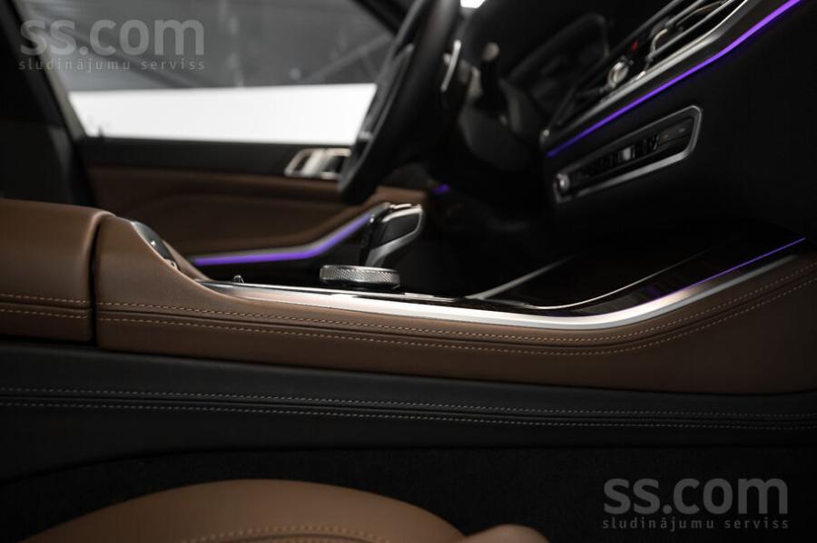 Melns BMW X5 2019 Tukums, ar dzinēja tilpumu 3.00 L un nobraukumu 0 tūkst. km par 43990 €, foto 20 vietnē AUTOMOTO.COM.LV