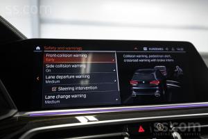 Melns BMW X5 2019 Tukums, ar dzinēja tilpumu 3.00 L un nobraukumu 0 tūkst. km par 43990 €, foto 32 vietnē AUTOMOTO.COM.LV