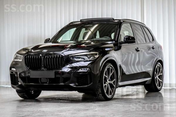 Melns BMW X5 2019 Tukums, ar dzinēja tilpumu 3.00 L un nobraukumu 0 tūkst. km par 47777 €, foto 1 vietnē AUTOMOTO.COM.LV