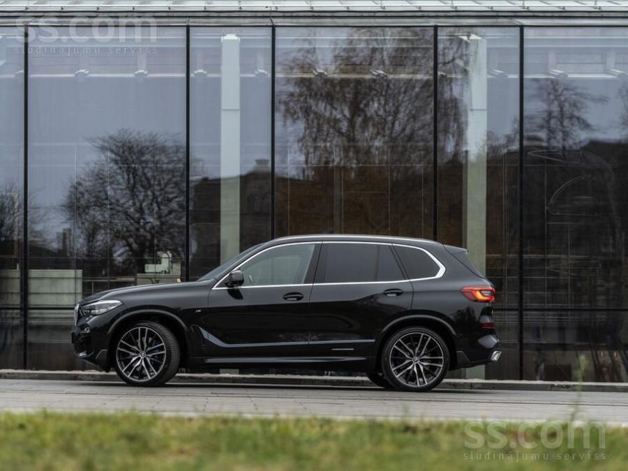 Melns BMW X5 2019 Rīga, ar dzinēja tilpumu 3.00 L un nobraukumu 64 tūkst. km par 44000 €, foto 3 vietnē AUTOMOTO.COM.LV