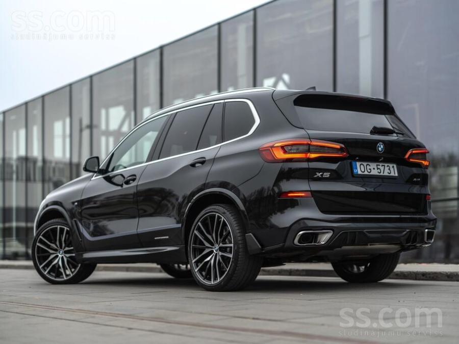 Melns BMW X5 2019 Rīga, ar dzinēja tilpumu 3.00 L un nobraukumu 64 tūkst. km par 44000 €, foto 16 vietnē AUTOMOTO.COM.LV