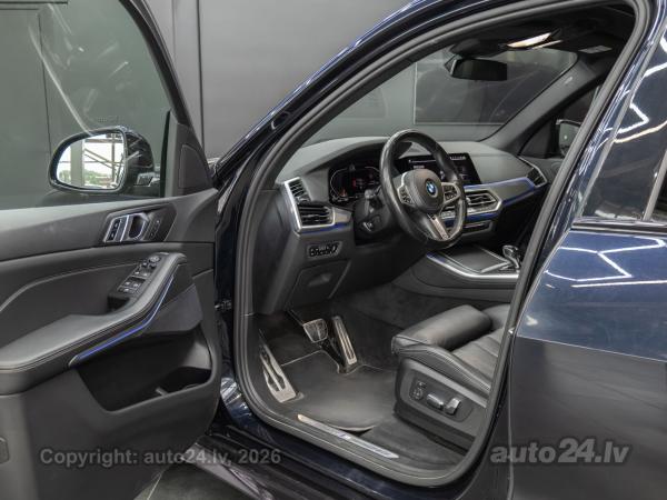 Melns BMW X5 2019 Tallina, ar dzinēja tilpumu 3.00 L un nobraukumu 95 tūkst. km par 46900 €, foto 5 vietnē AUTOMOTO.COM.LV