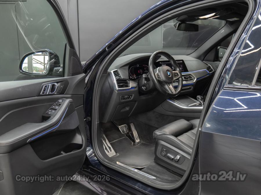 Melns BMW X5 2019 Tallina, ar dzinēja tilpumu 3.00 L un nobraukumu 95 tūkst. km par 46900 €, foto 6 vietnē AUTOMOTO.COM.LV