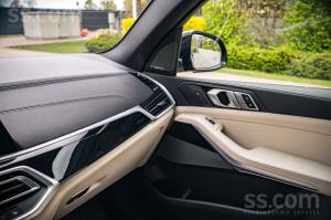 Melns BMW X5 2019 Rīga, ar dzinēja tilpumu 3.00 L un nobraukumu 159 tūkst. km par 42990 €, foto 16 vietnē AUTOMOTO.COM.LV