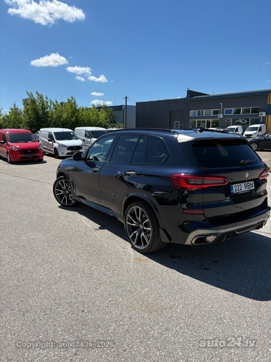 Black BMW X5 2019 in Tallinn, with an engine capacity of 3.00 L and mileage of 122 thousand km for 51900 €, photo 6 on AUTOMOTO.COM.LV