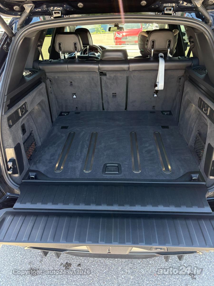 Black BMW X5 2019 in Tallinn, with an engine capacity of 3.00 L and mileage of 122 thousand km for 51900 €, photo 9 on AUTOMOTO.COM.LV
