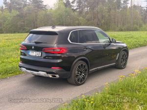 Черный БМВ Х5 2019 в Таллин, объемом двигателя 3.00 л и пробегом 195 тыс. км за 39500 €, фото 4 на AUTOMOTO.COM.LV