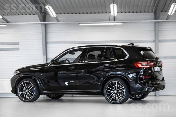 Melns BMW X5 2019 Tukums, ar dzinēja tilpumu 3.00 L un nobraukumu 0 tūkst. km par 46777 €, foto 8 vietnē AUTOMOTO.COM.LV