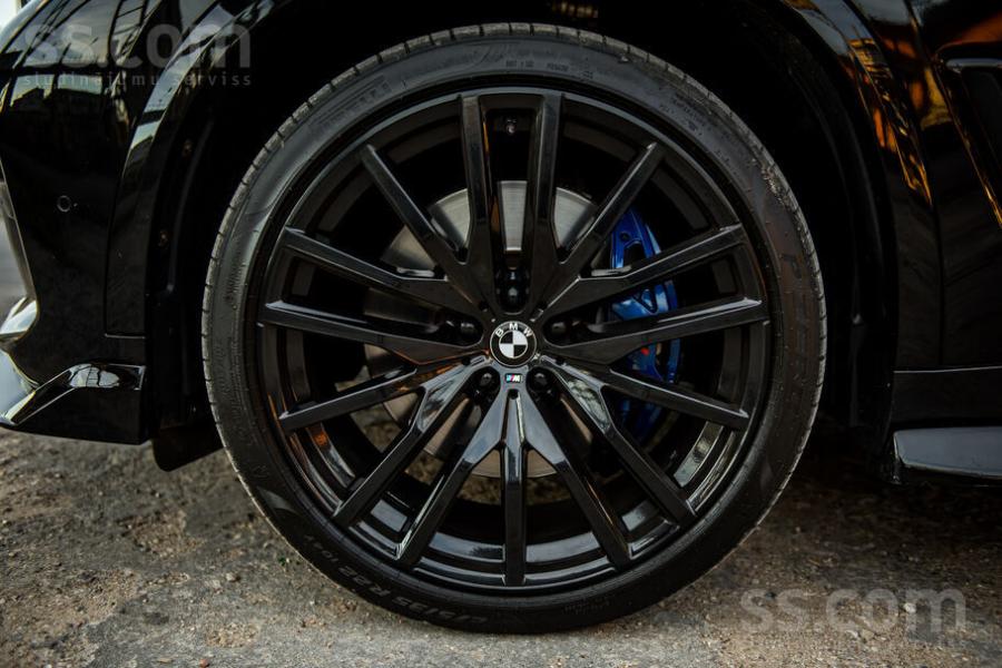 Black BMW X5 2019 in Daugavpils, with an engine capacity of 3.00 L and mileage of 176 thousand km for 47900 €, photo 13 on AUTOMOTO.COM.LV
