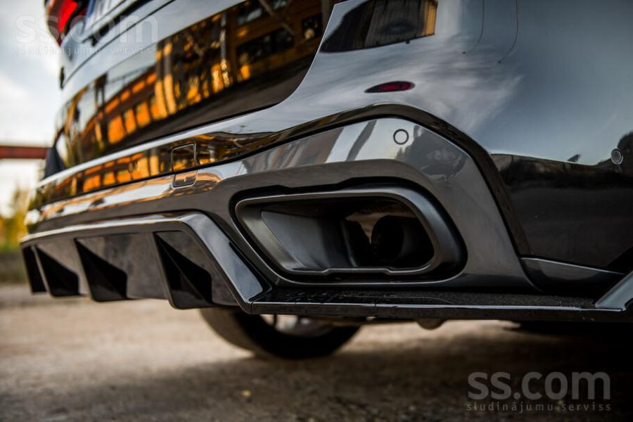 Black BMW X5 2019 in Daugavpils, with an engine capacity of 3.00 L and mileage of 176 thousand km for 47900 €, photo 15 on AUTOMOTO.COM.LV