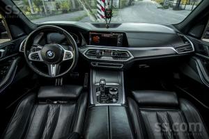 Black BMW X5 2019 in Daugavpils, with an engine capacity of 3.00 L and mileage of 176 thousand km for 47900 €, photo 21 on AUTOMOTO.COM.LV
