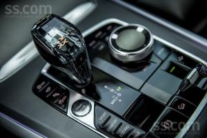 Black BMW X5 2019 in Daugavpils, with an engine capacity of 3.00 L and mileage of 176 thousand km for 47900 €, photo 26 on AUTOMOTO.COM.LV