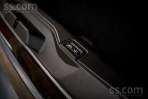 Black BMW X5 2019 in Daugavpils, with an engine capacity of 3.00 L and mileage of 176 thousand km for 47900 €, photo 30 on AUTOMOTO.COM.LV