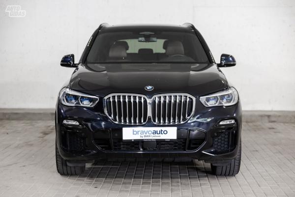 Melns BMW X5 2019 Viļņa, ar dzinēja tilpumu 3.00 L un nobraukumu 133 tūkst. km par 47671 €, foto 2 vietnē AUTOMOTO.COM.LV