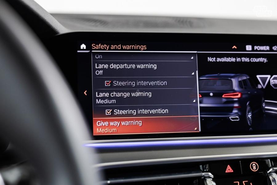 Melns BMW X5 2019 Viļņa, ar dzinēja tilpumu 3.00 L un nobraukumu 133 tūkst. km par 47671 €, foto 25 vietnē AUTOMOTO.COM.LV