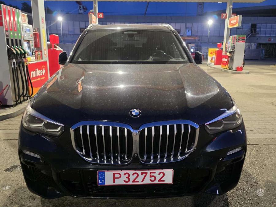 Черный БМВ Х5 2019 в Вильнюс, объемом двигателя 2.99 л и пробегом 230 тыс. км за 35000 €, фото 1 на AUTOMOTO.COM.LV