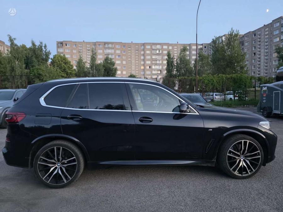 Черный БМВ Х5 2019 в Вильнюс, объемом двигателя 2.99 л и пробегом 230 тыс. км за 35000 €, фото 11 на AUTOMOTO.COM.LV