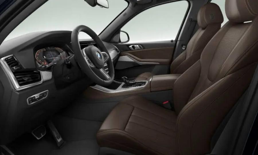 Black BMW X5 2019 in Riga, with an engine capacity of 3.00 L and mileage of 178 thousand km for 43900 €, photo 3 on AUTOMOTO.COM.LV