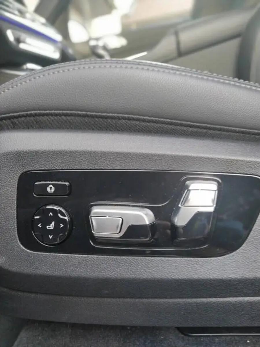 Black BMW X5 2019 in Riga, with an engine capacity of 3.00 L and mileage of 68 thousand km for 59990 €, photo 13 on AUTOMOTO.COM.LV