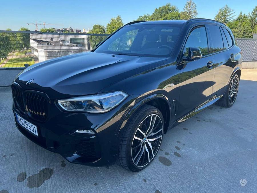 Black BMW X5 2019 in Vilnius, with an engine capacity of 4.40 L and mileage of 189 thousand km for 35000 €, photo 11 on AUTOMOTO.COM.LV