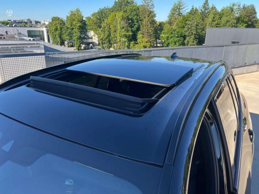 Black BMW X5 2019 in Vilnius, with an engine capacity of 4.40 L and mileage of 189 thousand km for 35000 €, photo 18 on AUTOMOTO.COM.LV