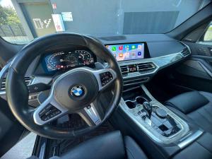 Black BMW X5 2019 in Vilnius, with an engine capacity of 4.40 L and mileage of 189 thousand km for 35000 €, photo 21 on AUTOMOTO.COM.LV