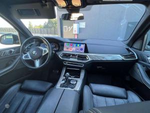 Black BMW X5 2019 in Vilnius, with an engine capacity of 4.40 L and mileage of 189 thousand km for 35000 €, photo 22 on AUTOMOTO.COM.LV