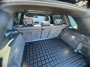 Black BMW X5 2019 in Vilnius, with an engine capacity of 4.40 L and mileage of 189 thousand km for 35000 €, photo 34 on AUTOMOTO.COM.LV