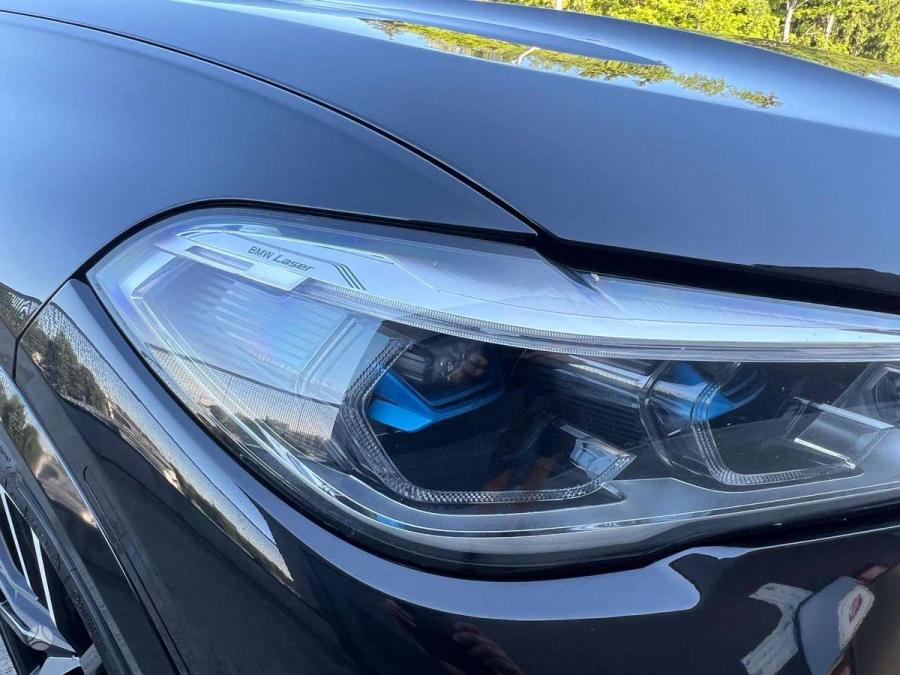 Black BMW X5 2019 in Vilnius, with an engine capacity of 4.40 L and mileage of 189 thousand km for 35000 €, photo 41 on AUTOMOTO.COM.LV