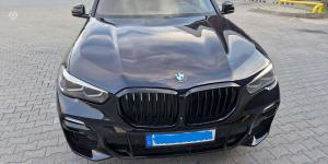 Black BMW X5 2019 in Klaipeda, with an engine capacity of 2.99 L and mileage of 102 thousand km for 43000 €, photo 4 on AUTOMOTO.COM.LV