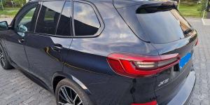 Black BMW X5 2019 in Klaipeda, with an engine capacity of 2.99 L and mileage of 102 thousand km for 43000 €, photo 5 on AUTOMOTO.COM.LV