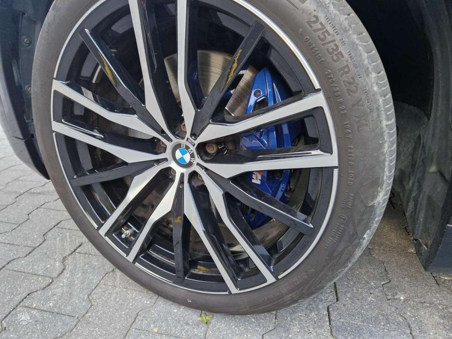 Black BMW X5 2019 in Klaipeda, with an engine capacity of 2.99 L and mileage of 102 thousand km for 43000 €, photo 6 on AUTOMOTO.COM.LV