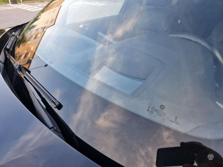 Black BMW X5 2019 in Klaipeda, with an engine capacity of 2.99 L and mileage of 102 thousand km for 43000 €, photo 18 on AUTOMOTO.COM.LV