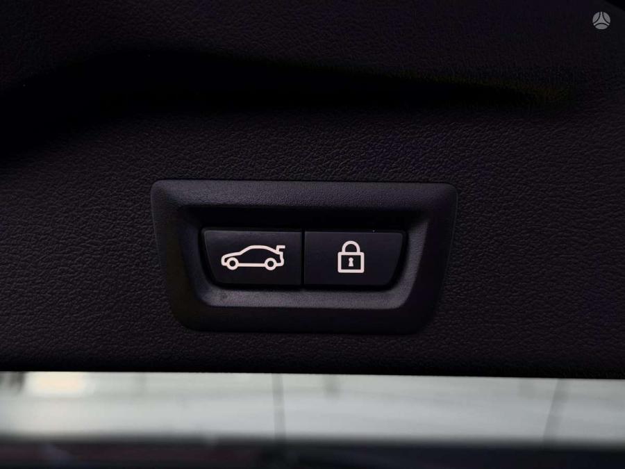 Melns BMW X5 2019 Viļņa, ar dzinēja tilpumu 4.40 L un nobraukumu 252 tūkst. km par 35700 €, foto 14 vietnē AUTOMOTO.COM.LV