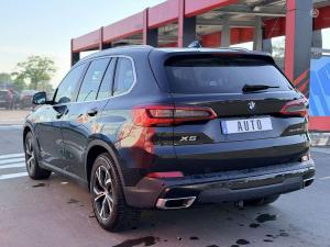 Melns BMW X5 2019 Tauragė, ar dzinēja tilpumu 2.99 L un nobraukumu 200 tūkst. km par 20999 €, foto 7 vietnē AUTOMOTO.COM.LV