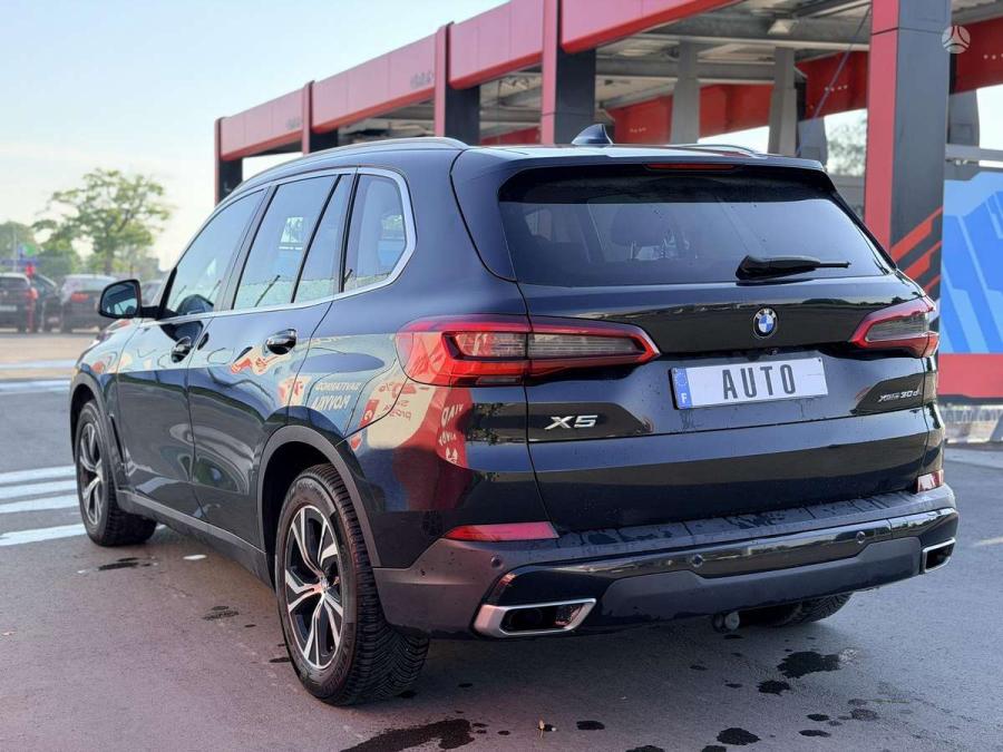 Melns BMW X5 2019 Tauragė, ar dzinēja tilpumu 2.99 L un nobraukumu 200 tūkst. km par 20999 €, foto 7 vietnē AUTOMOTO.COM.LV