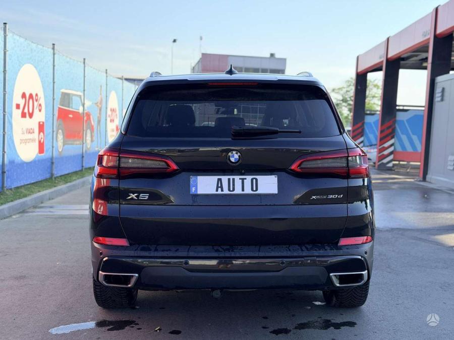 Melns BMW X5 2019 Tauragė, ar dzinēja tilpumu 2.99 L un nobraukumu 200 tūkst. km par 20999 €, foto 8 vietnē AUTOMOTO.COM.LV