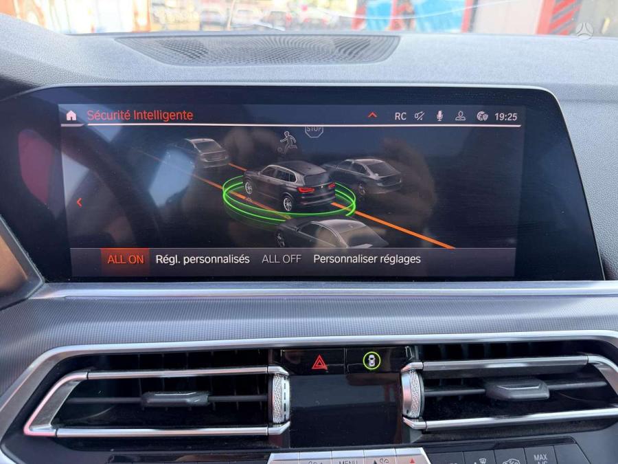 Melns BMW X5 2019 Tauragė, ar dzinēja tilpumu 2.99 L un nobraukumu 200 tūkst. km par 20999 €, foto 24 vietnē AUTOMOTO.COM.LV
