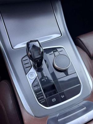 Melns BMW X5 2019 Tauragė, ar dzinēja tilpumu 2.99 L un nobraukumu 200 tūkst. km par 20999 €, foto 29 vietnē AUTOMOTO.COM.LV