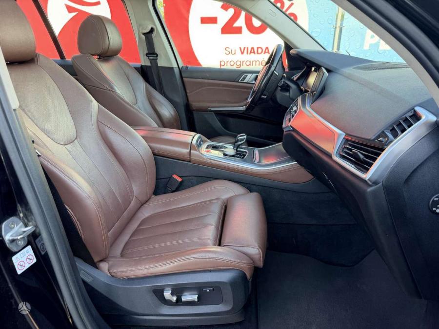 Melns BMW X5 2019 Tauragė, ar dzinēja tilpumu 2.99 L un nobraukumu 200 tūkst. km par 20999 €, foto 33 vietnē AUTOMOTO.COM.LV